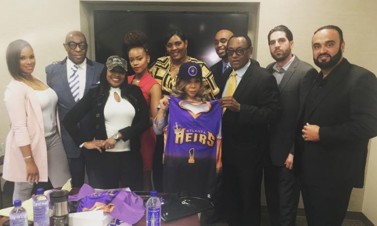 Tiny - Singersroom.com