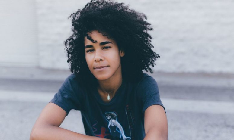 Malia - Singersroom.com