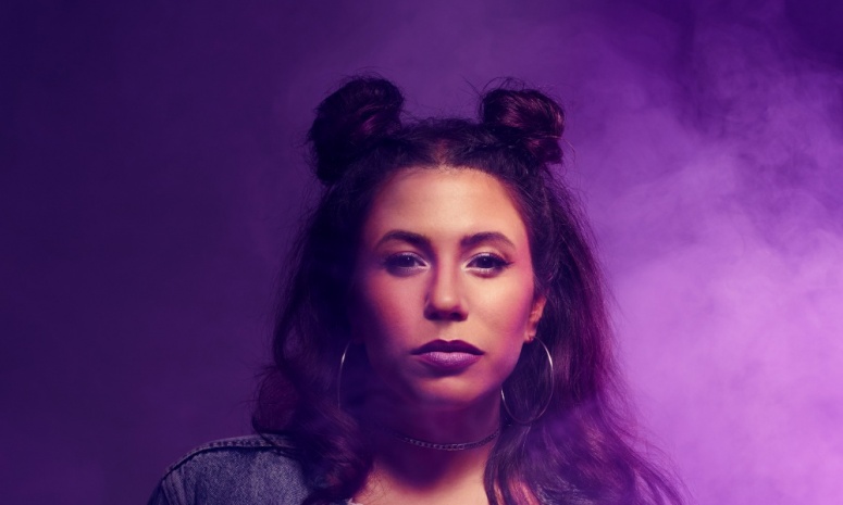 PREMIERE: Bria Lee – One Shot Feat. Fat Joe - Singersroom.com