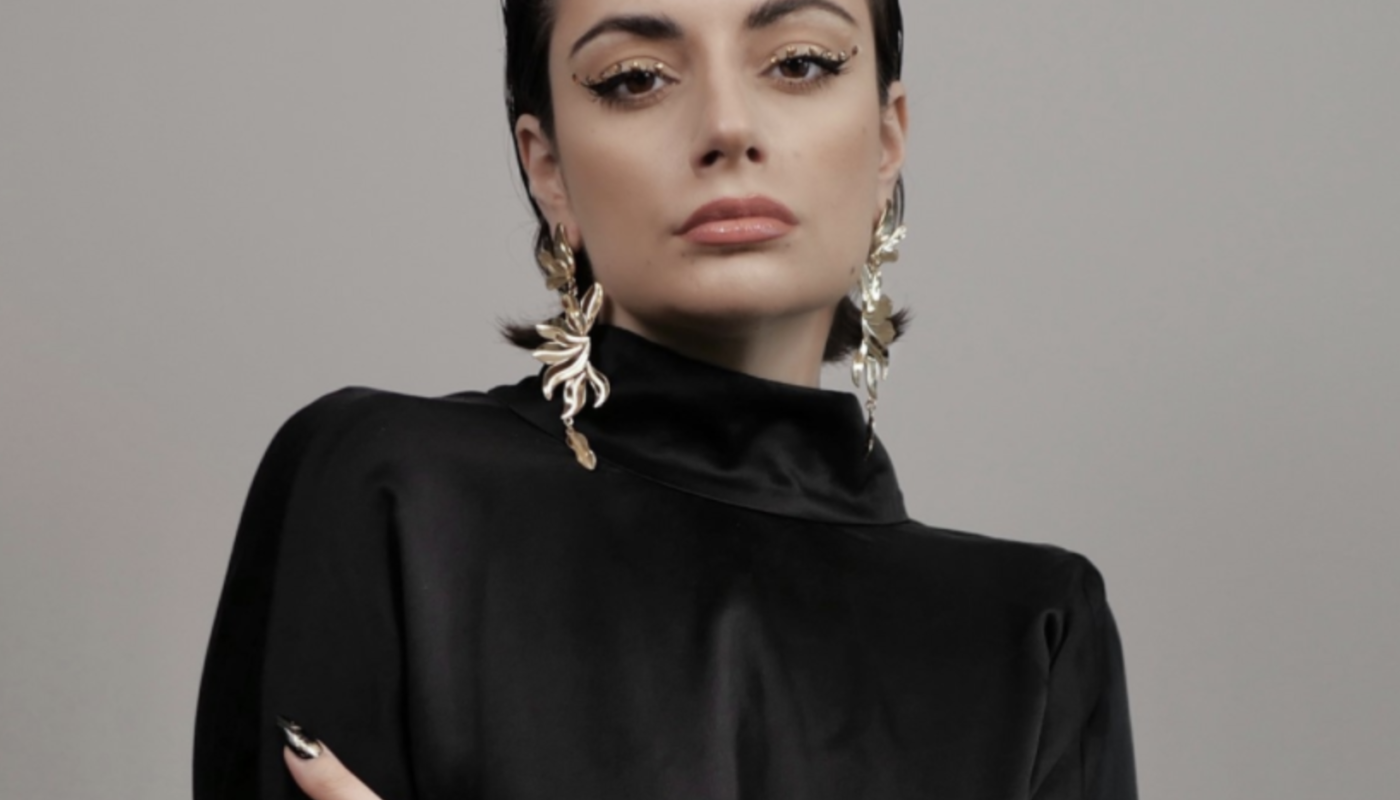 Phoebe Day releases new single, “Trust” - Singersroom.com