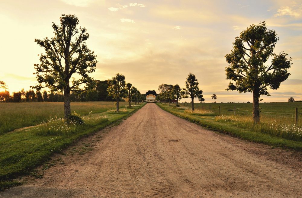 40 Best Classic Country Songs - Singersroom.com