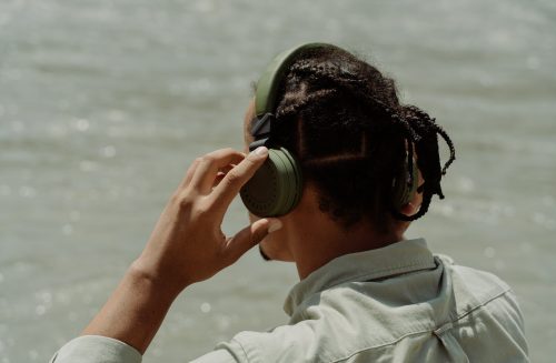 20 Best Lorde Songs - Singersroom.com