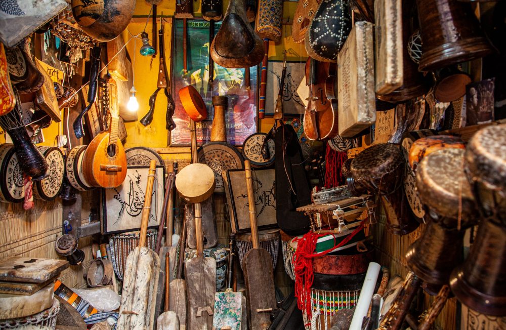 8 Best Musical Instruments That Start With the Letter Q - Singersroom.com