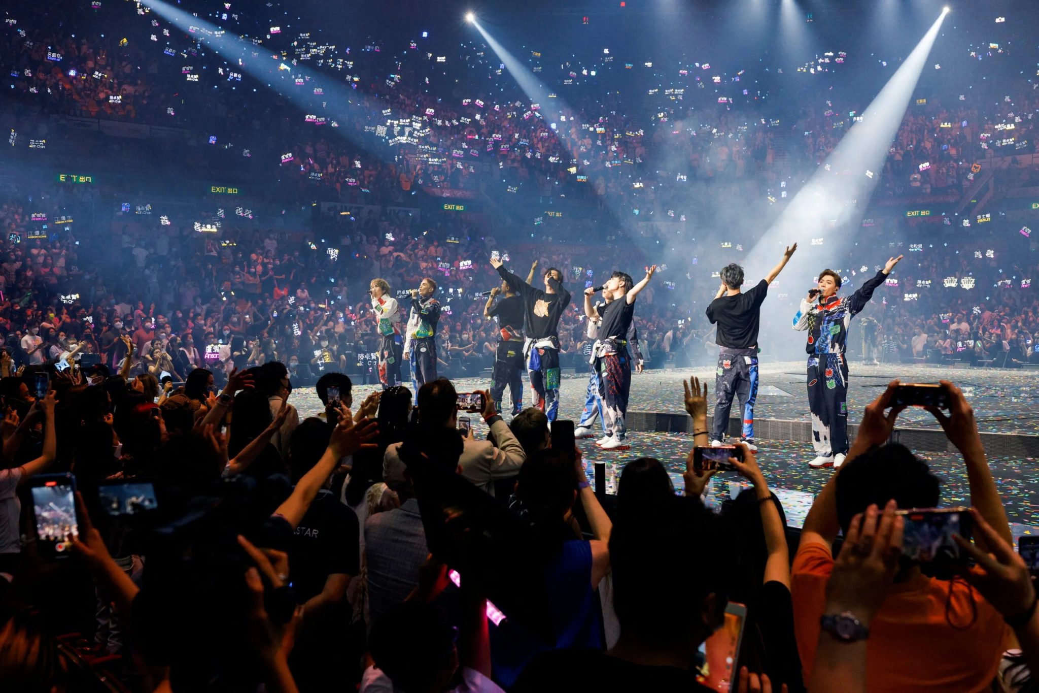 50 Best R&B Singers of All Time - Singersroom.com