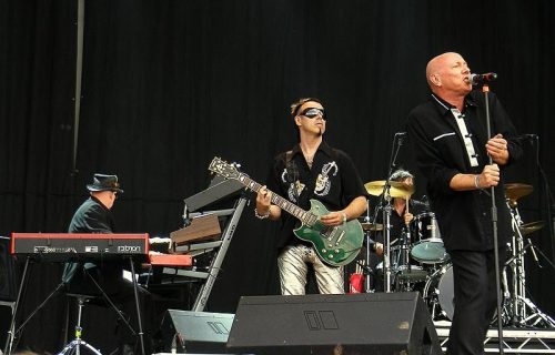 10 Best Magazine Songs of All Time - Singersroom.com