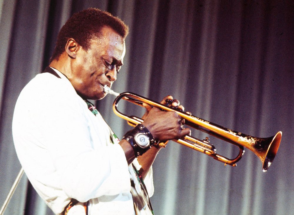 20 Best Miles Davis Songs Of All Time - Singersroom.com