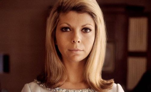 10 Best Nancy Sinatra Songs of All Time - Singersroom.com