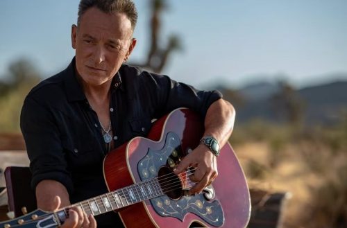 10 Best Bruce Springsteen Songs of All Time - Singersroom.com