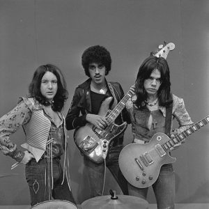 20 Famous Irish Rock Bands - Singersroom.com