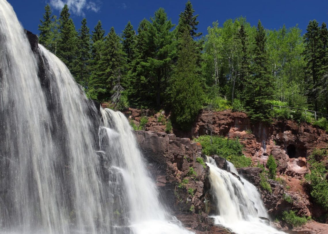 20 Famous Singers from Minnesota - Singersroom.com