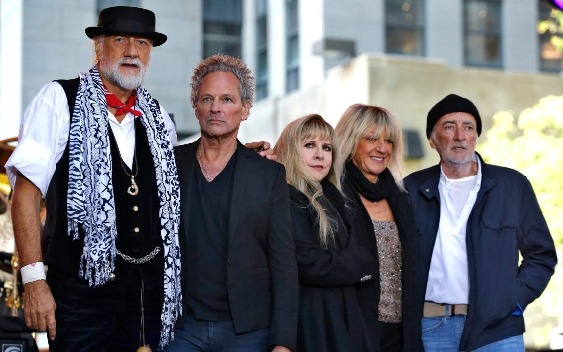 10 Best Fleetwood Mac Songs of All Time - Singersroom.com