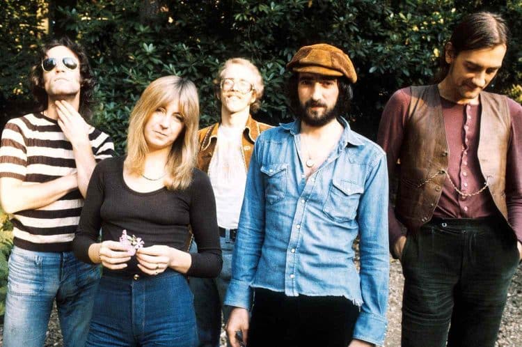 10 Best Fleetwood Mac Songs of All Time - Singersroom.com