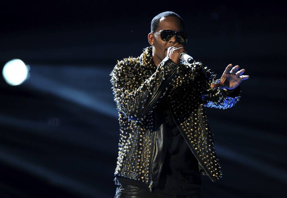 10 Best R. Kelly Songs of All Time - Singersroom.com