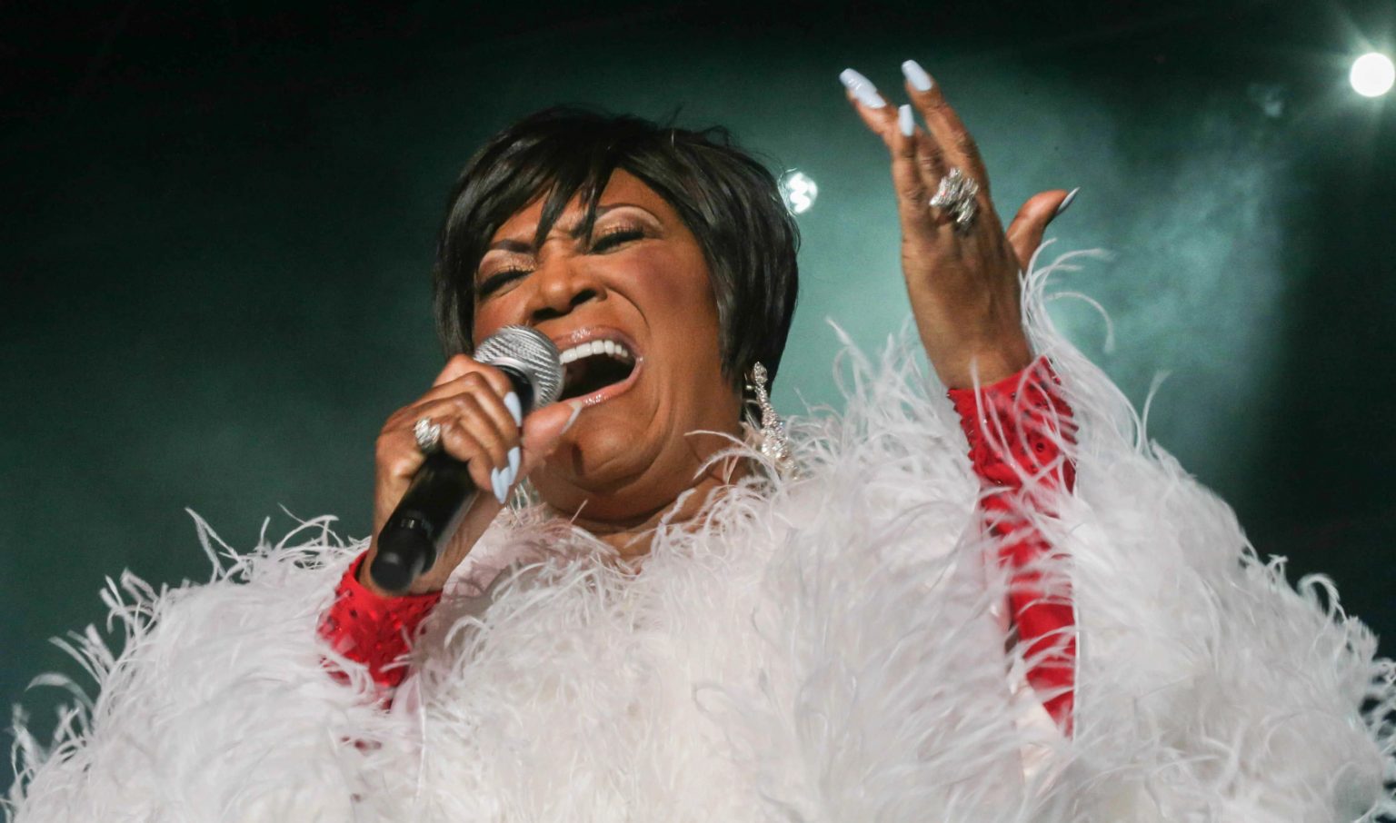 10 Best Patti Labelle Songs of All Time - Singersroom.com