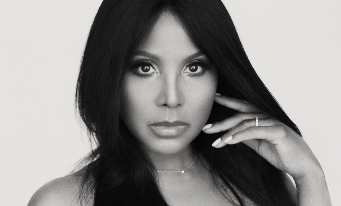 10 Best Toni Braxton Songs of All Time - Singersroom.com