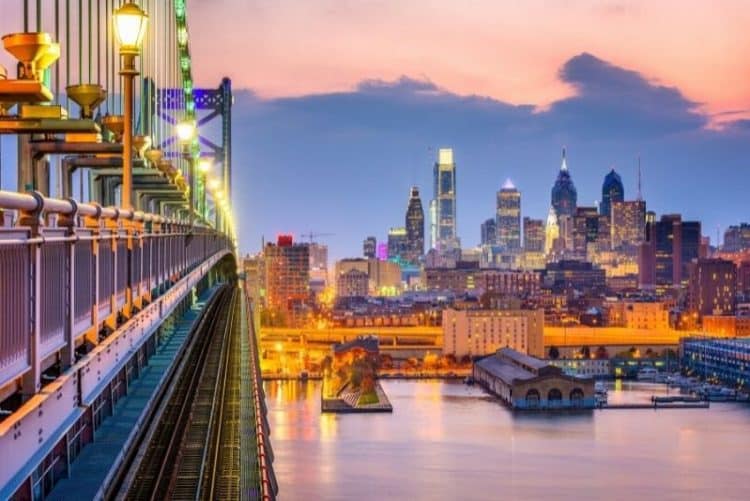 10 Famous Singers from Pennsylvania - Singersroom.com