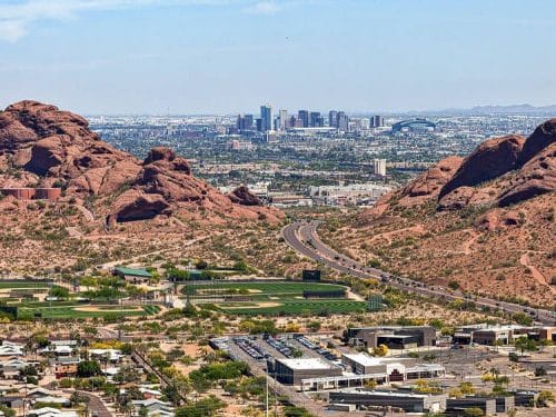 10 Famous Singers from Arizona - Singersroom.com