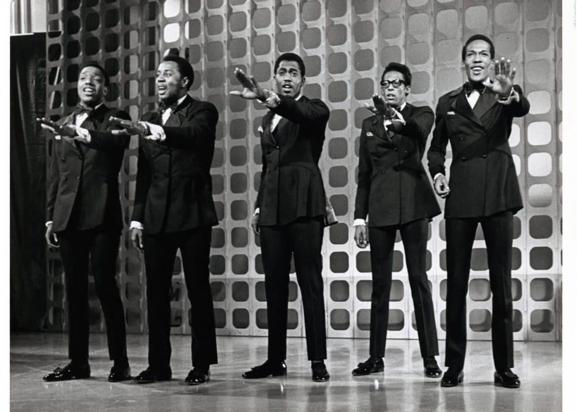 100 Greatest Songs from 1998 - Singersroom.com