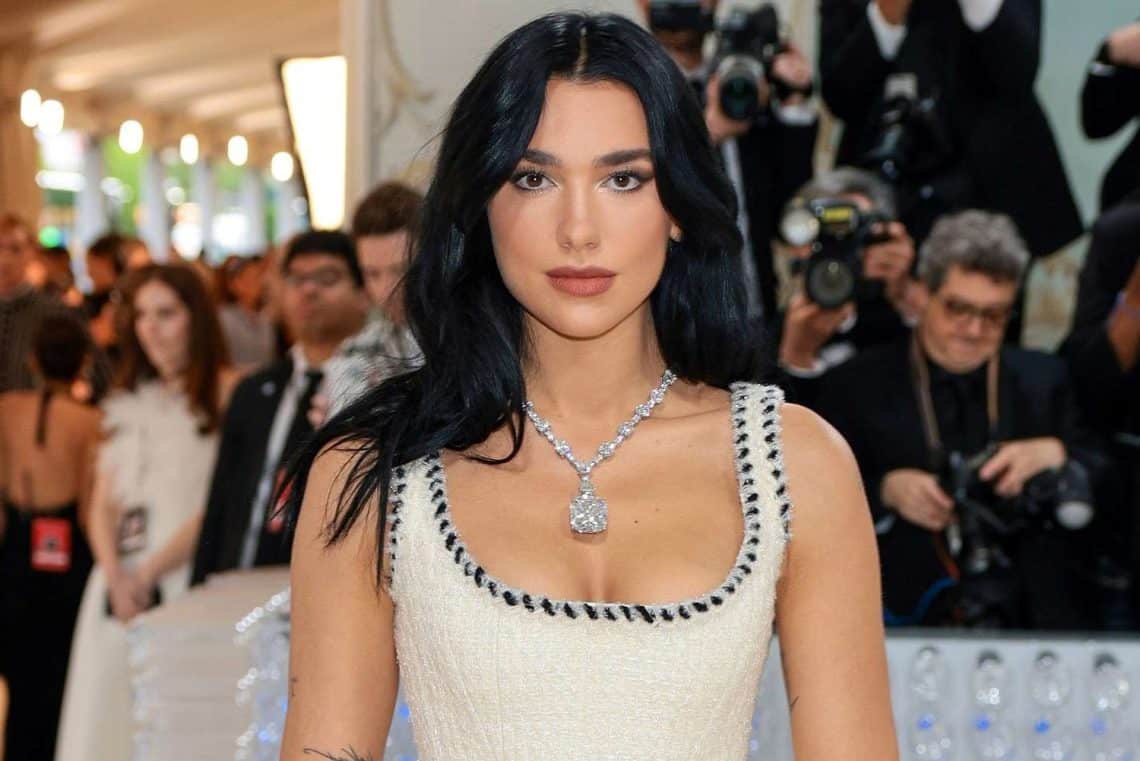 10 Best Dua Lipa Songs of All Time - Singersroom.com