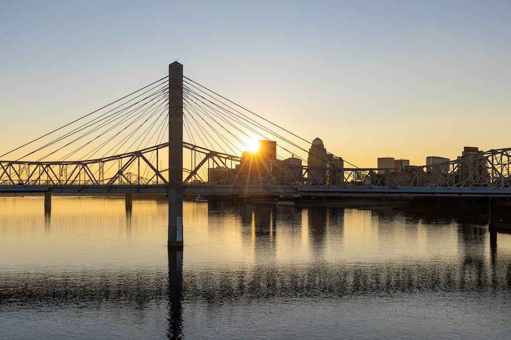 10 Famous Singers from Kentucky - Singersroom.com