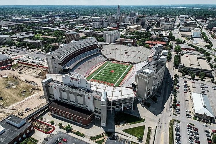 10 Famous Singers from Nebraska - Singersroom.com