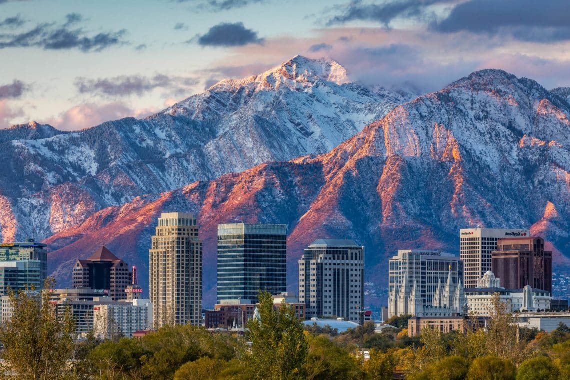 10 Famous Singers from Utah - Singersroom.com