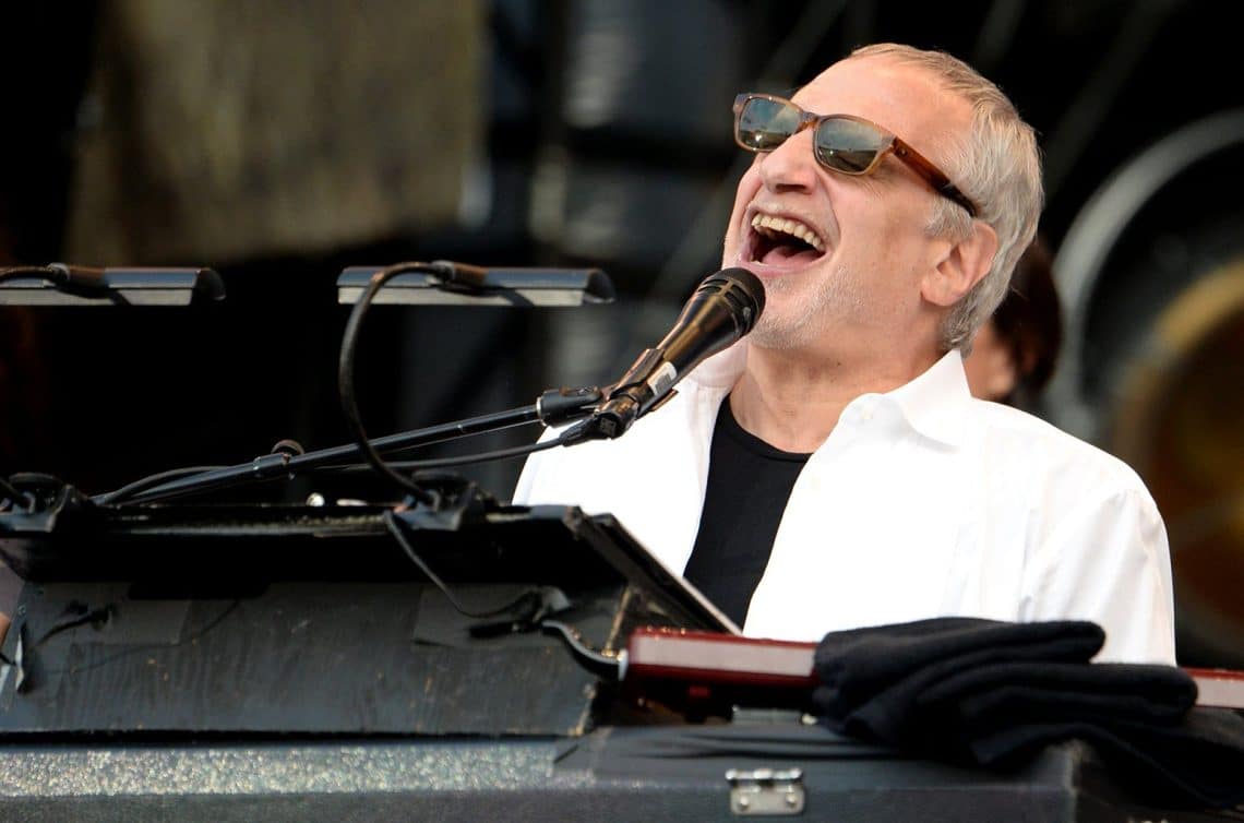 10 Best Donald Fagen Songs of All Time - Singersroom.com