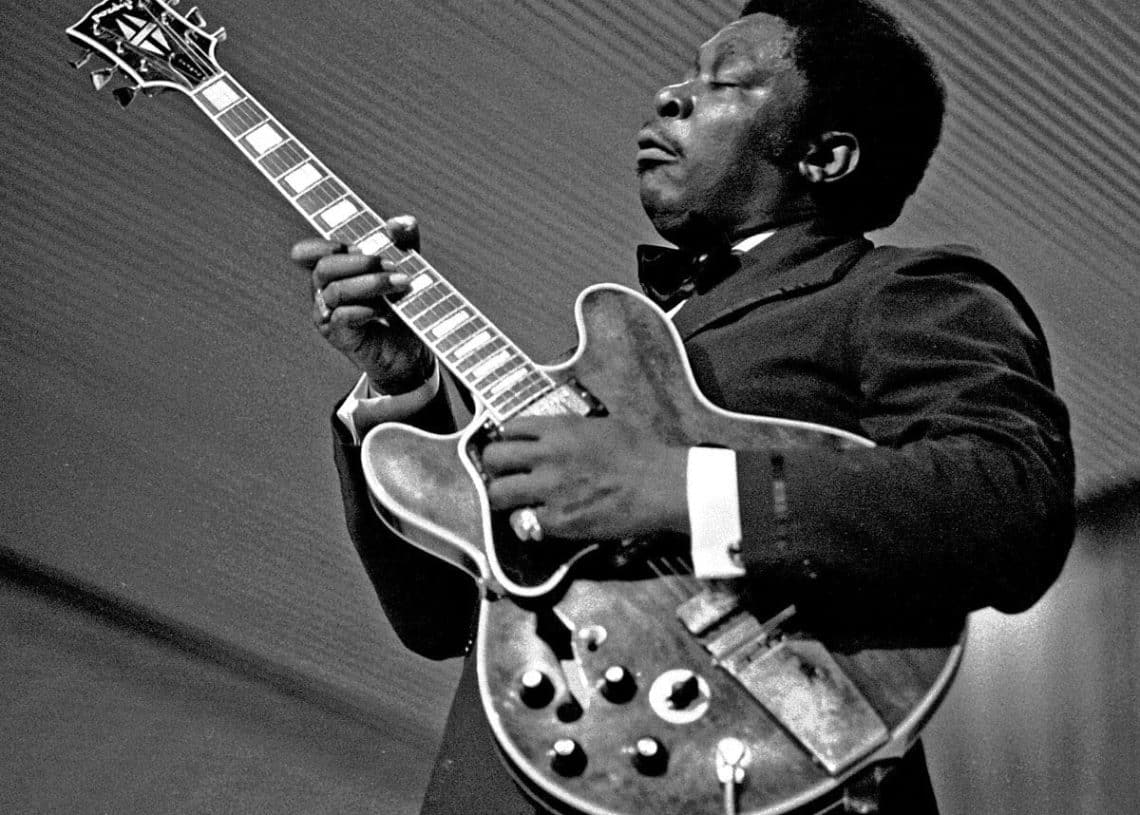 10 Best 2Pac Songs of All Time - Singersroom.com