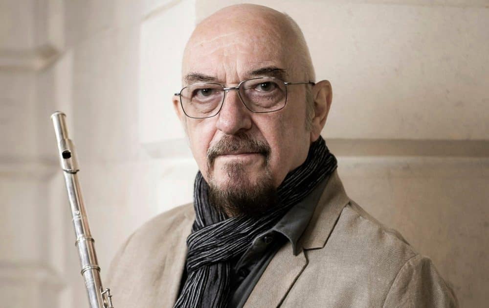 10 Best Jethro Tull Songs of All Time - Singersroom.com