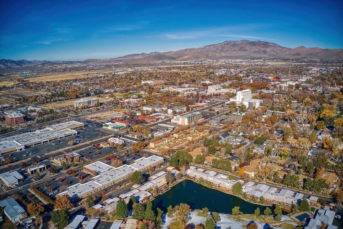 10 Famous Singers from Nevada - Singersroom.com