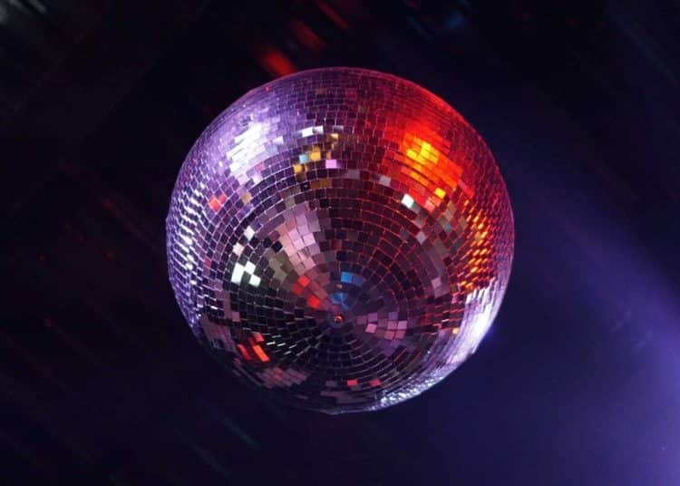 10 Best Eric Clapton Songs of All Time - Singersroom.com