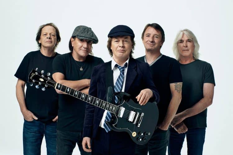 10 Best Acdc Songs of All Time - Singersroom.com