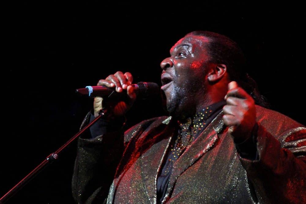 10 Best Barry White Songs of All Time - Singersroom.com