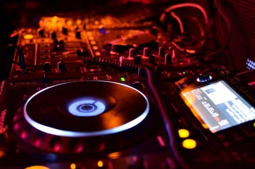 15 Best Electronic Music Songs of All Time - Singersroom.com