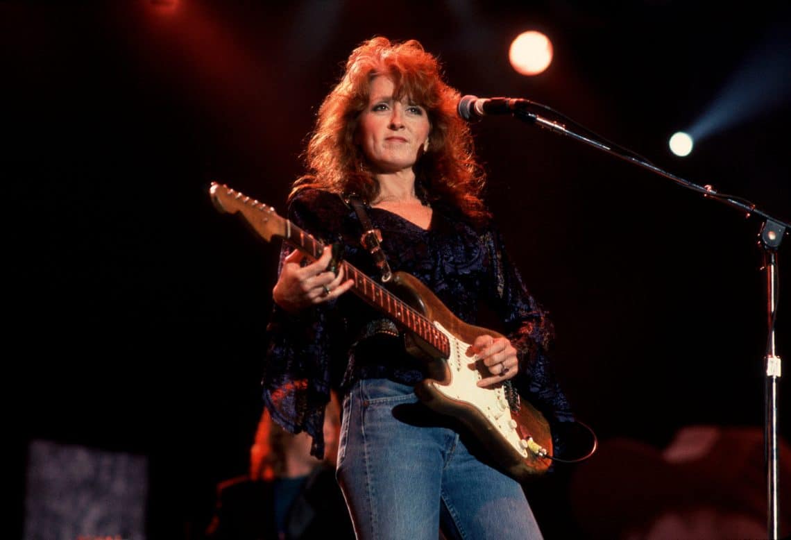10 Best Bonnie Raitt Songs of All Time - Singersroom.com