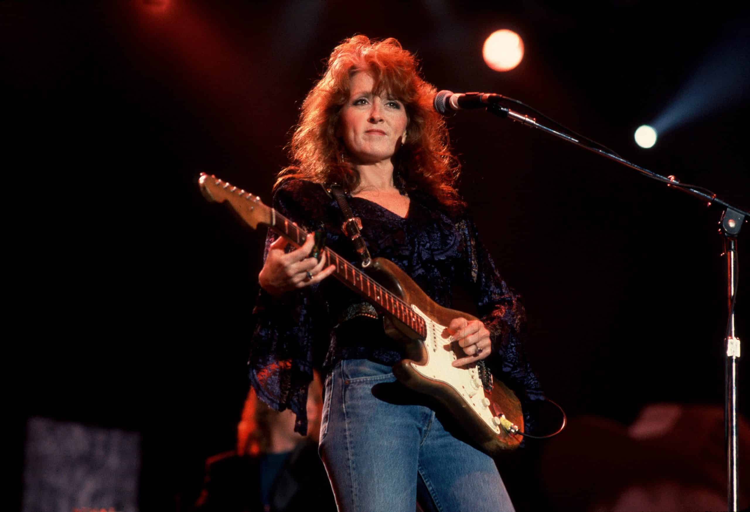 10 Best Bonnie Raitt Songs of All Time - Singersroom.com
