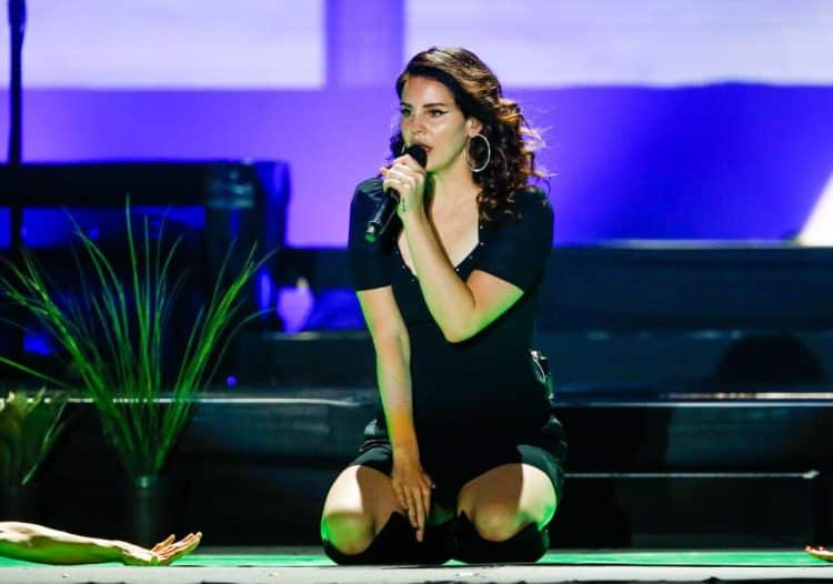 10 Best Lana Del Ray Songs of All Time - Singersroom.com