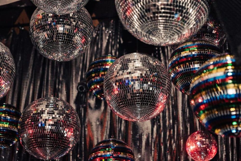 15 Best Disco Songs of All Time - Singersroom.com