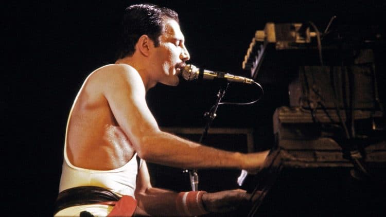 10 Best Freddie Mercury Songs of All Time - Singersroom.com