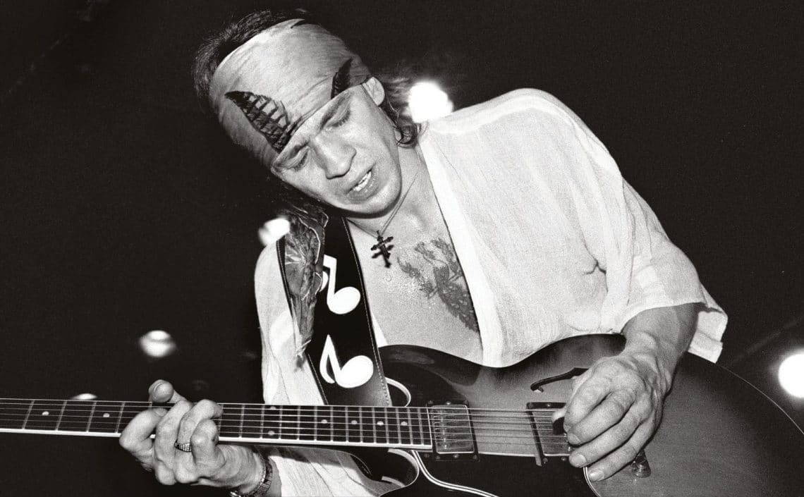 10 Best Stevie Ray Vaughan Songs of All Time - Singersroom.com