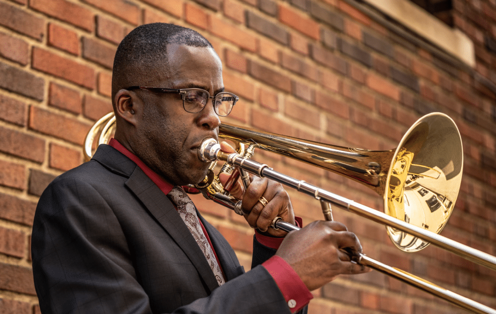 10 Best Online Trombone Lessons - Singersroom.com