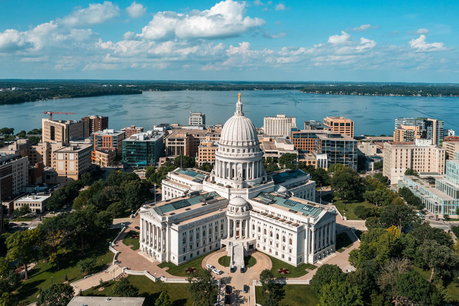 10 Famous Singers from Wisconsin - Singersroom.com