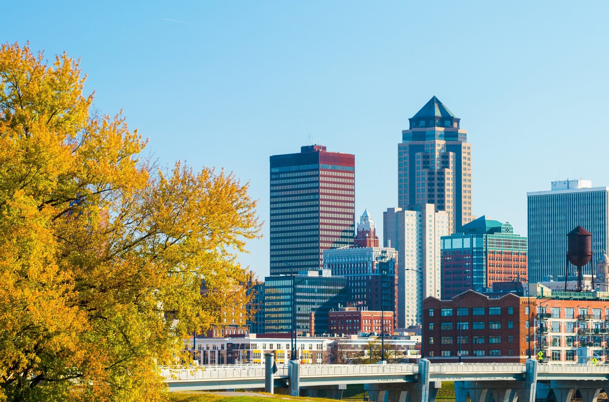 10 Famous Singers from Iowa - Singersroom.com