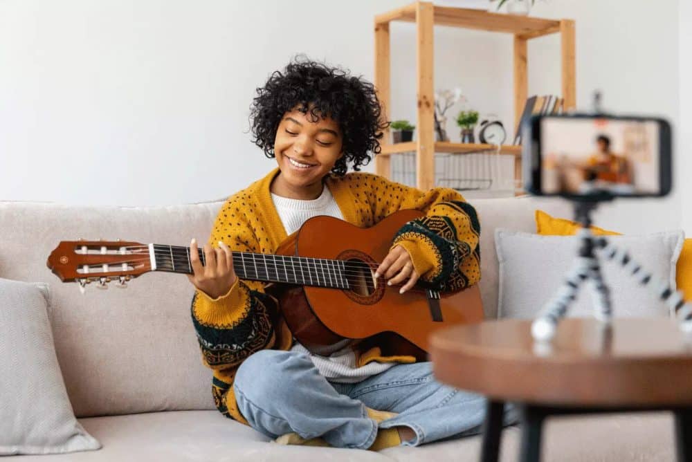 15 Best Acoustic Songs of All Time - Singersroom.com