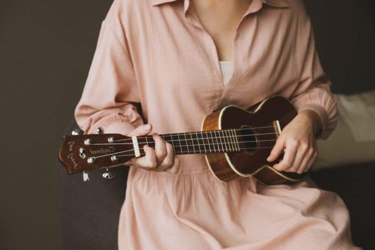 15 Best Ukulele Players of All Time - Singersroom.com