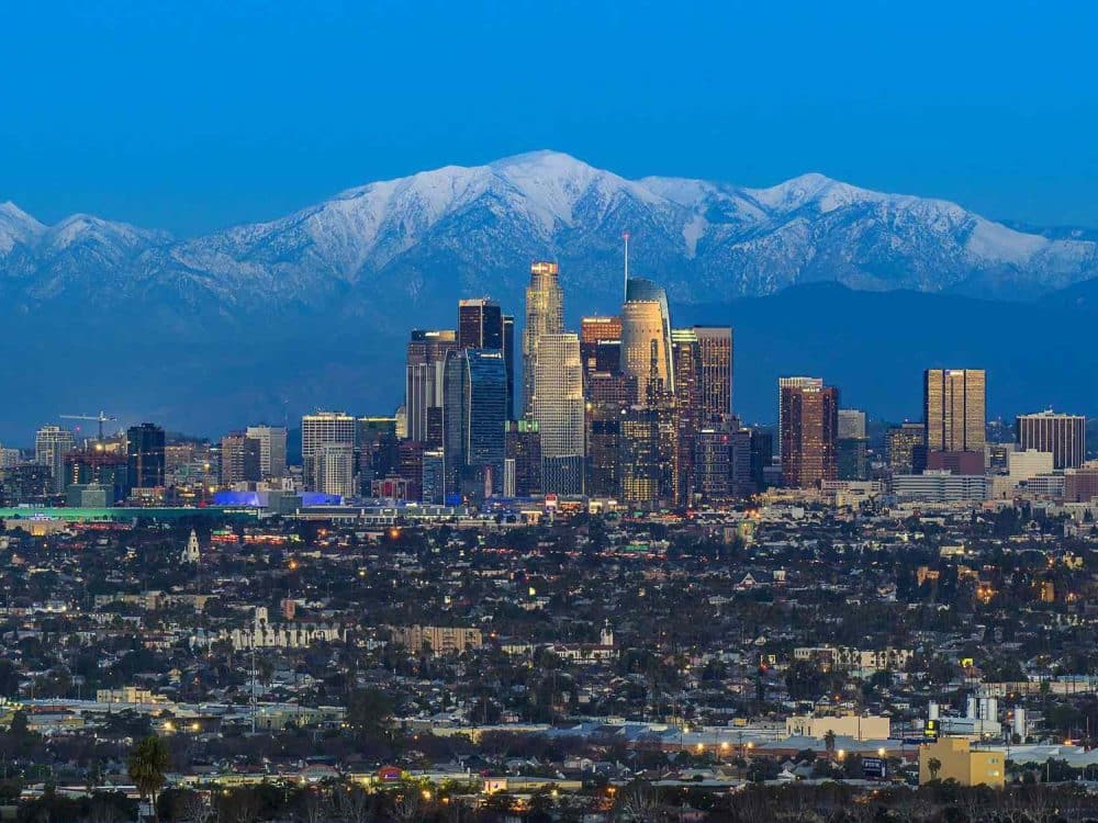 10 Famous Singers from California - Singersroom.com