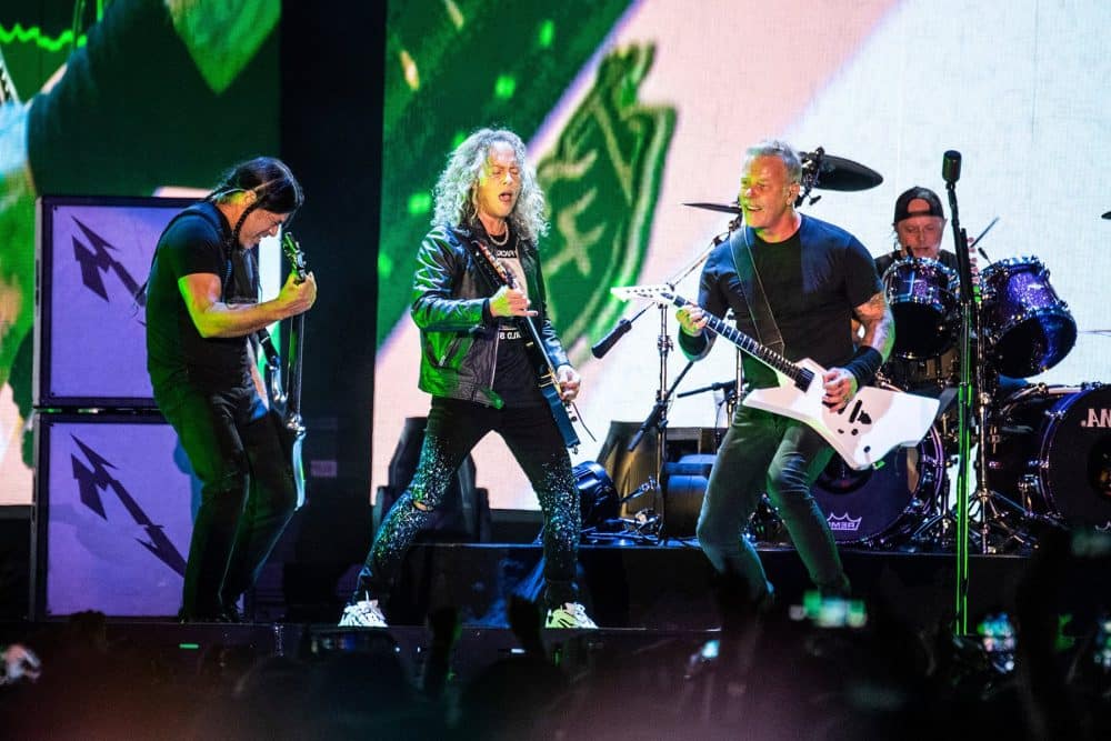 10 Best Metallica Songs of All Time - Singersroom.com