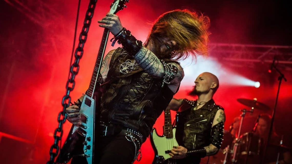 15 Best Metal Bands of All Time - Singersroom.com