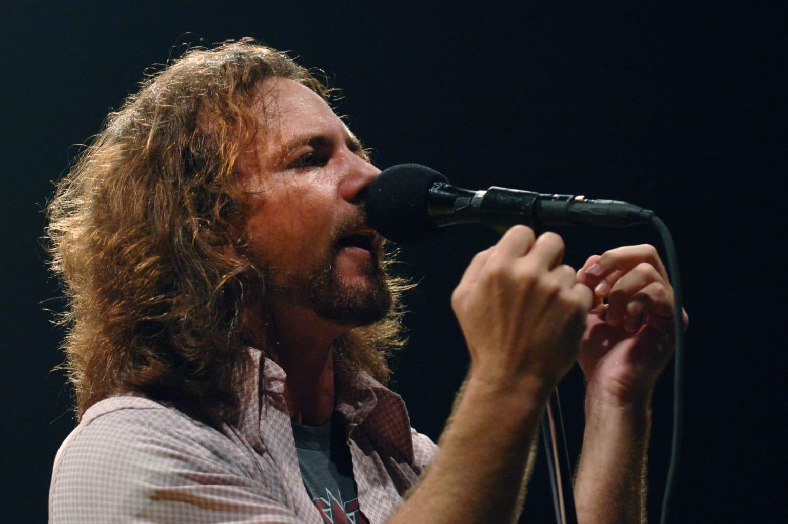 10 Best Eddie Vedder Songs of All Time - Singersroom.com