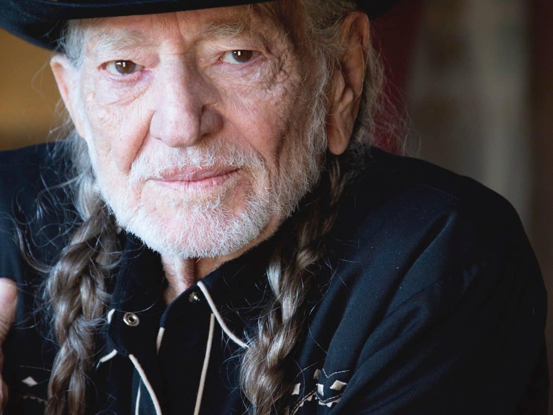 10 Best Willie Nelson Songs of All Time - Singersroom.com